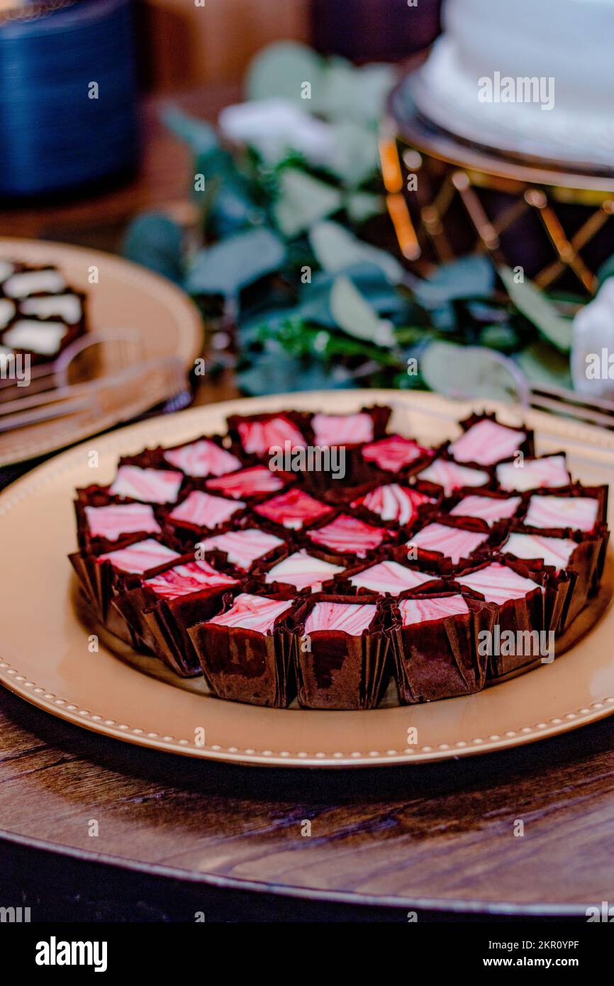 Elegant chocolate hi-res stock photography and images - Alamy