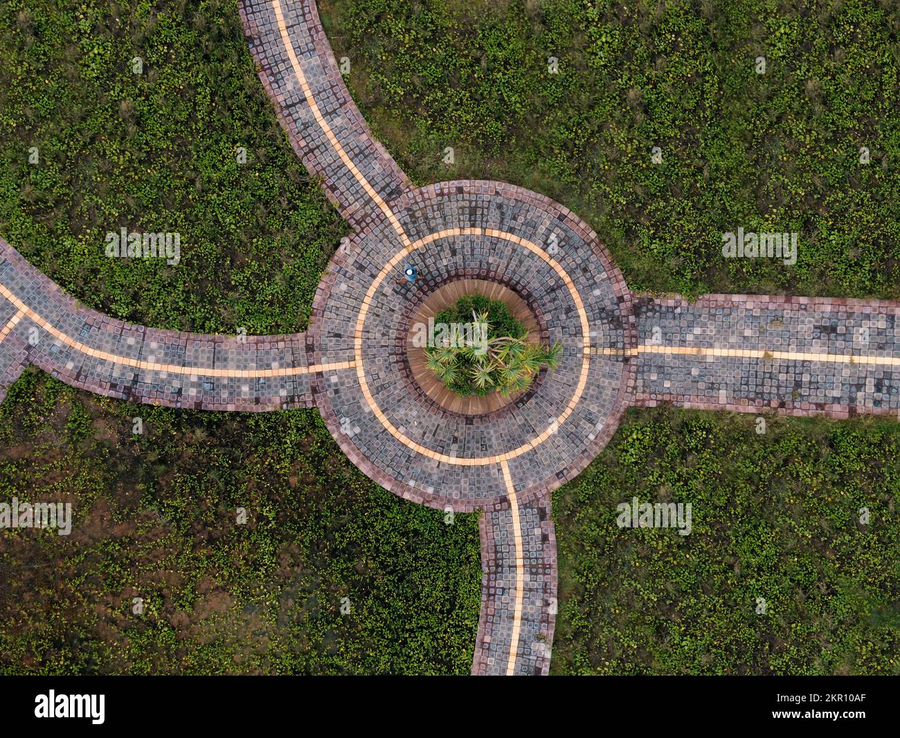 Aerial view on footpaths, Nusa Lembongan, Indonesia Stock Photo - Alamy