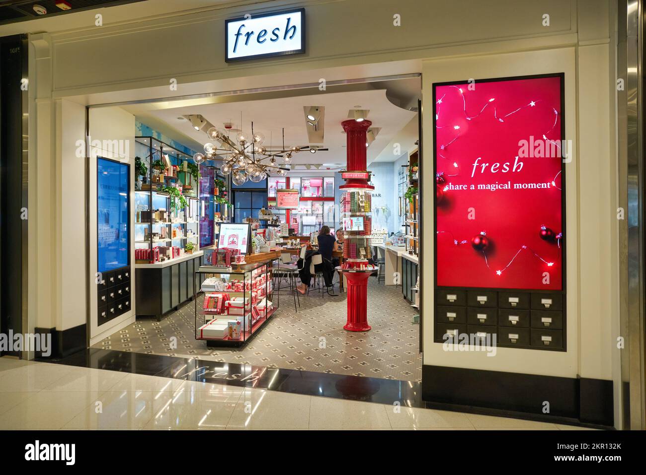 HONG KONG - CIRCA DECEMBER, 2019: Fresh storefront at IFC mall in Hong ...