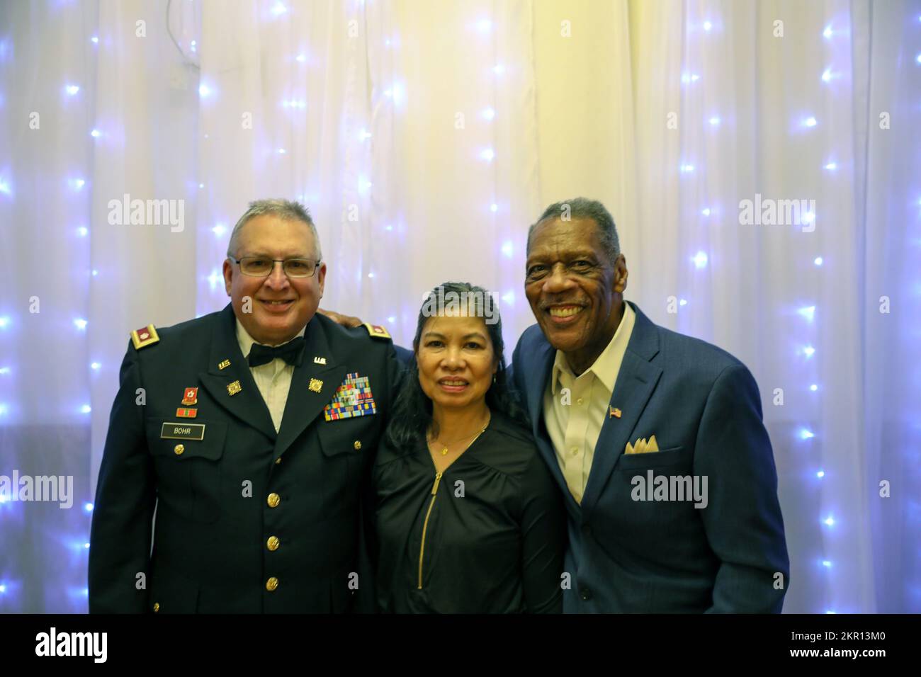 Past and present Soldiers attend the 213th Regional Support Group's ...