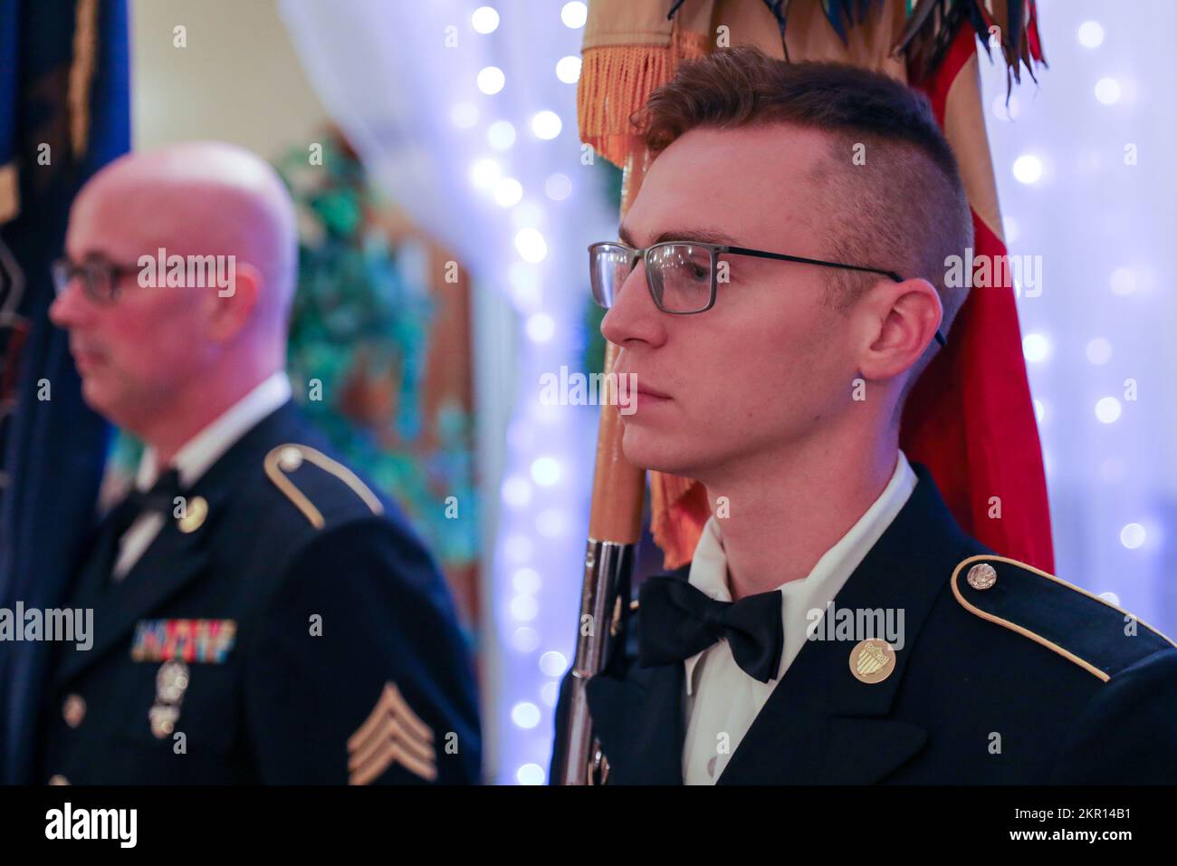 Past and present Soldiers attend the 213th Regional Support Group's ...