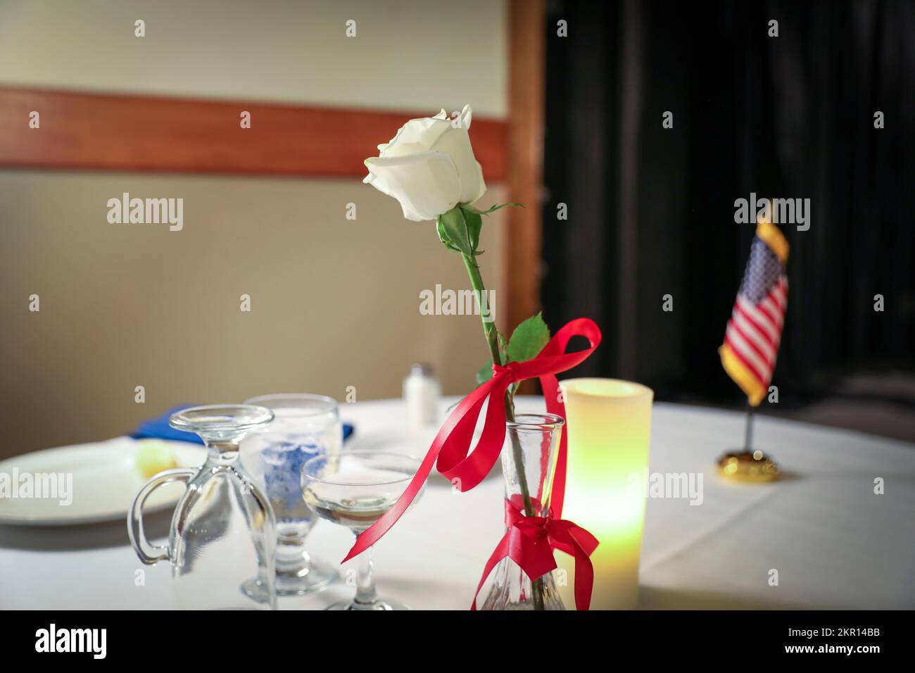 Past and present Soldiers attend the 213th Regional Support Group's ...