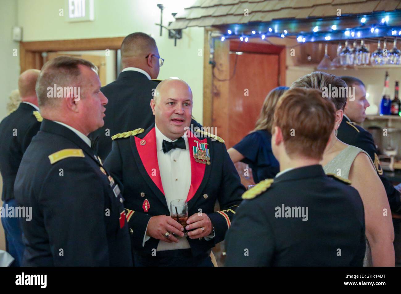 Past and present Soldiers attend the 213th Regional Support Group's ...