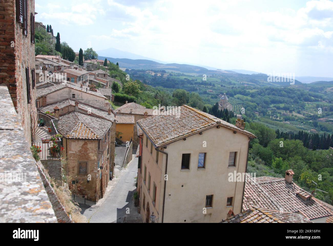 Tuscan hillside town rooftops Stock Photo - Alamy
