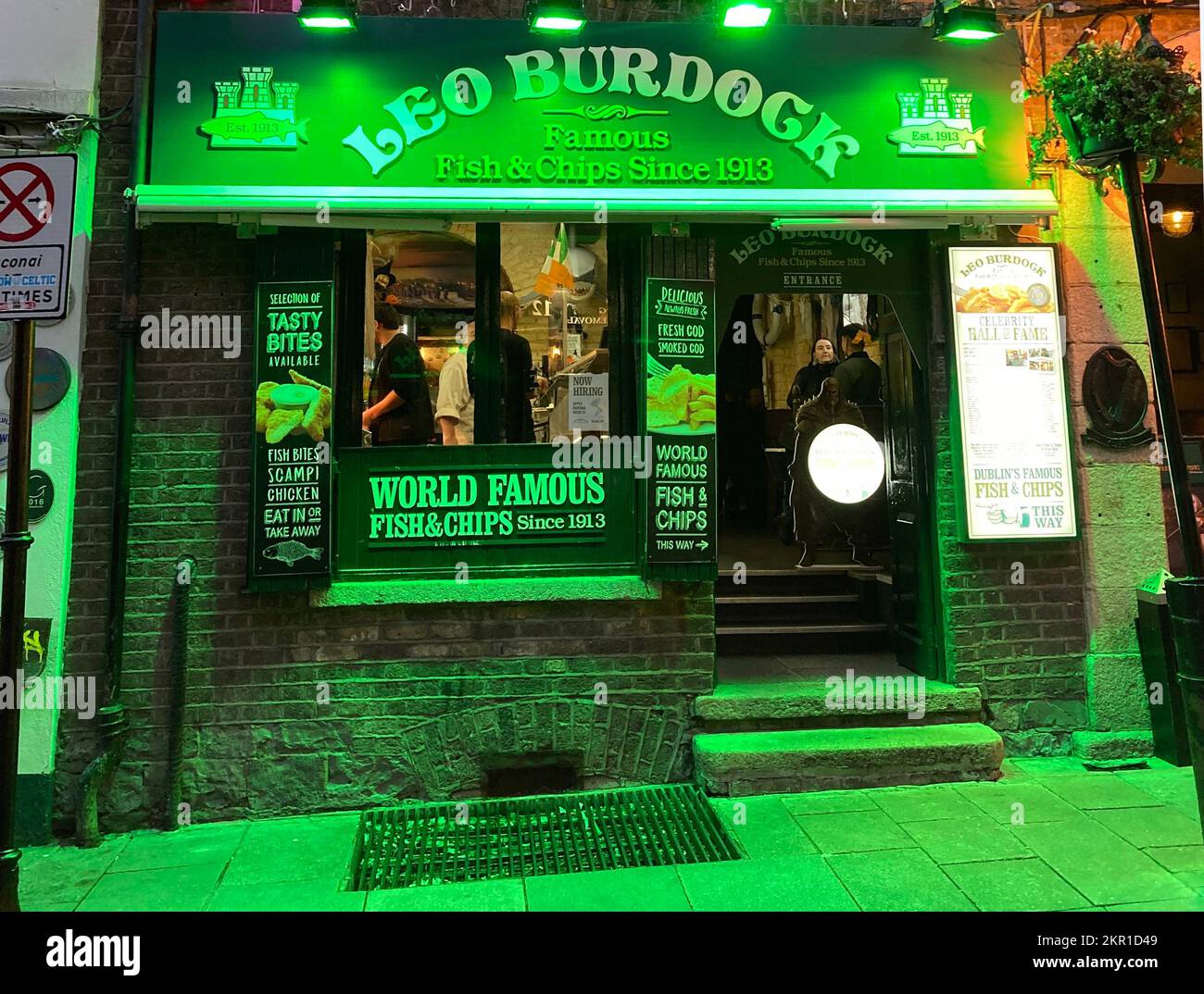 Leo burdock leo burdock temple bar hi-res stock photography and images ...
