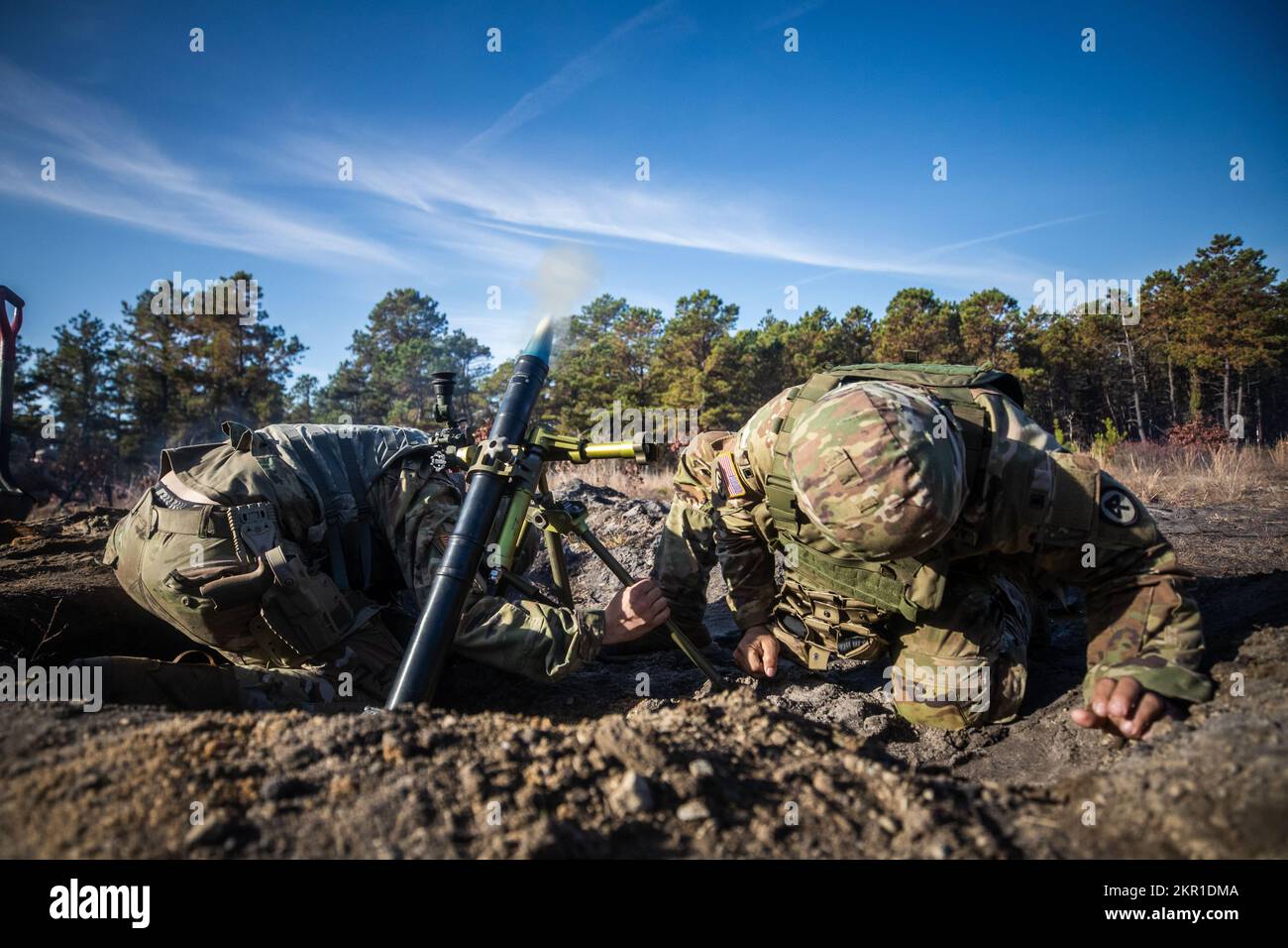 U.S. Army Soldiers with the 2nd Battalion, 113th Infantry Regiment, New ...