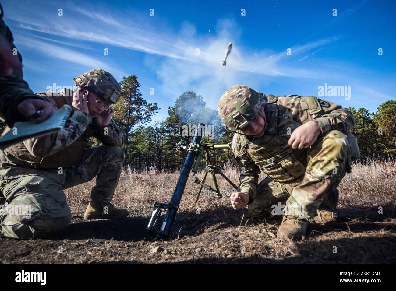 U.S. Army Soldiers with the 2nd Battalion, 113th Infantry Regiment, New ...