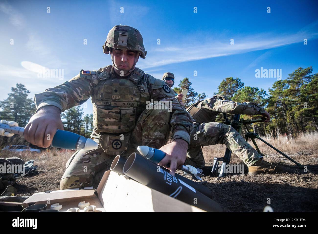 U.S. Army Soldiers with the 2nd Battalion, 113th Infantry Regiment, New ...