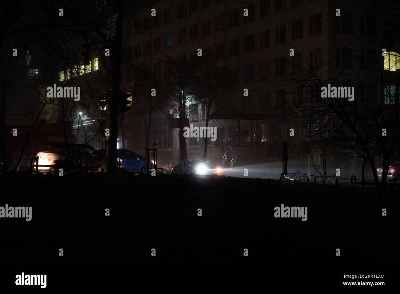 Kyiv city in blackout after russian missile attack. Town without power ...