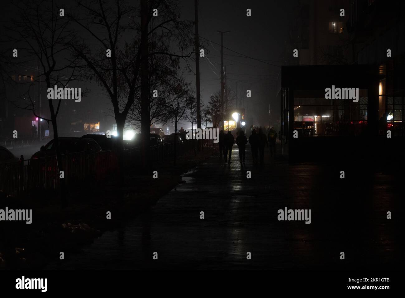 Kyiv city in blackout after russian missile attack. Town without power ...