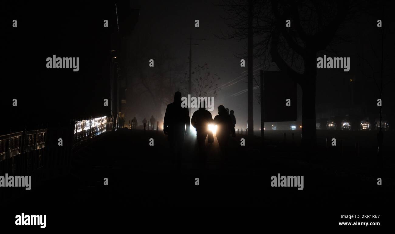 Kyiv city in blackout after russian missile attack. Town without power ...