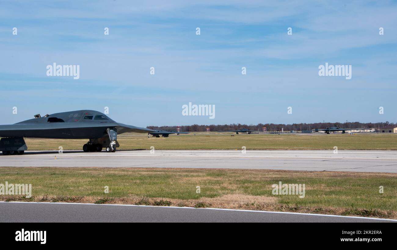 The 131st and 509th Bomb Wings conduct a B-2 Spirit stealth bomber ...