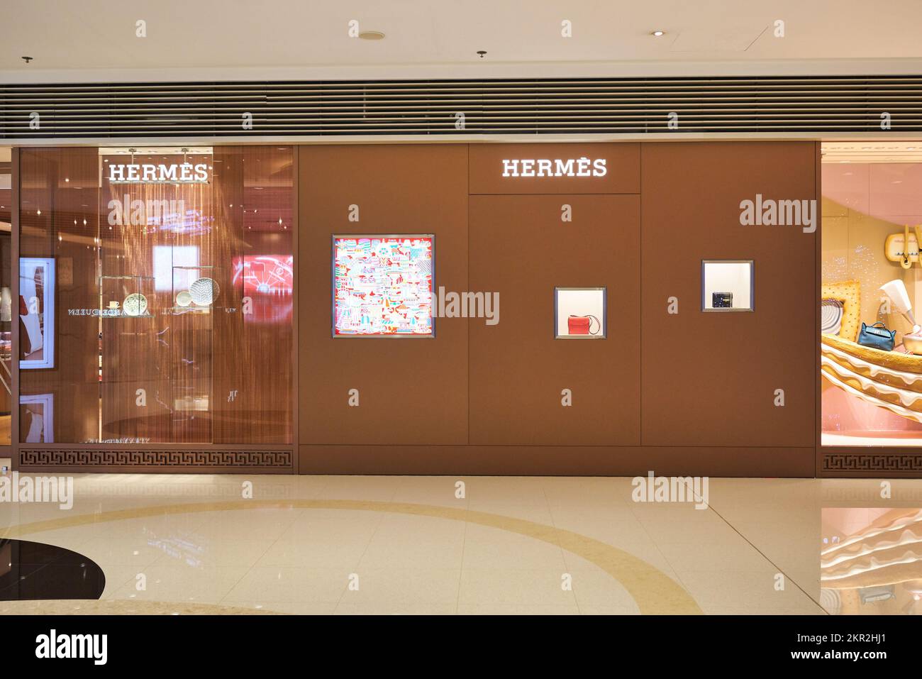 HONG KONG - CIRCA DECEMBER, 2019: Hermes storefront at Elements ... HONG KONG - CIRCA DECEMBER, 2019: Hermes storefront at Elements ...