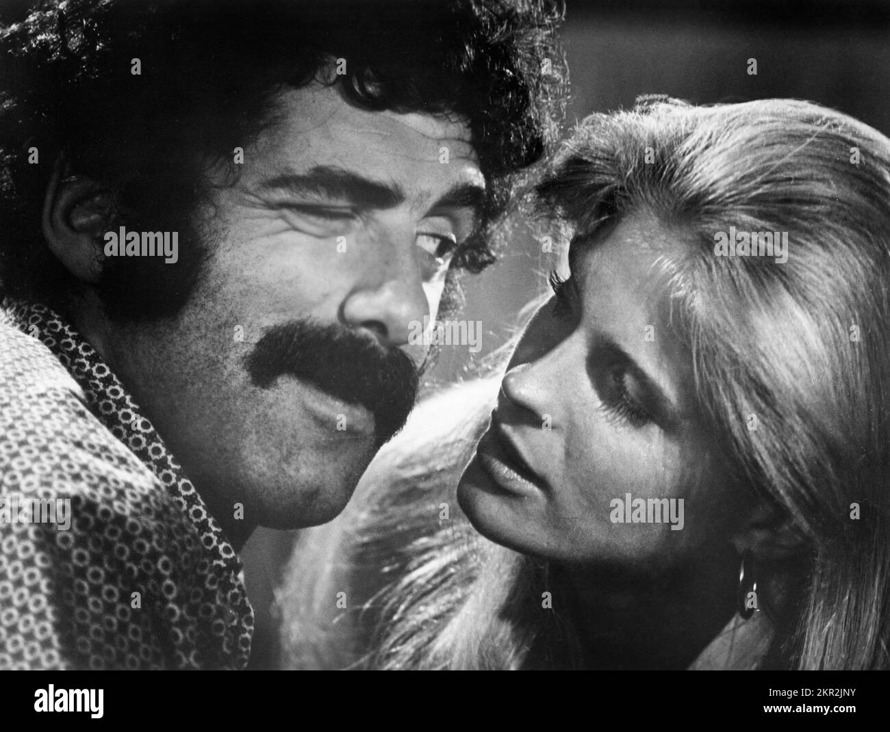 Elliott Gould, Candice Bergen, on-set of the Film, "Getting Straight ...