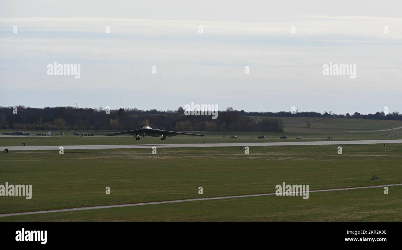 A B-2 Spirit stealth bomber assigned to the 509th Bomb Wing takes off ...