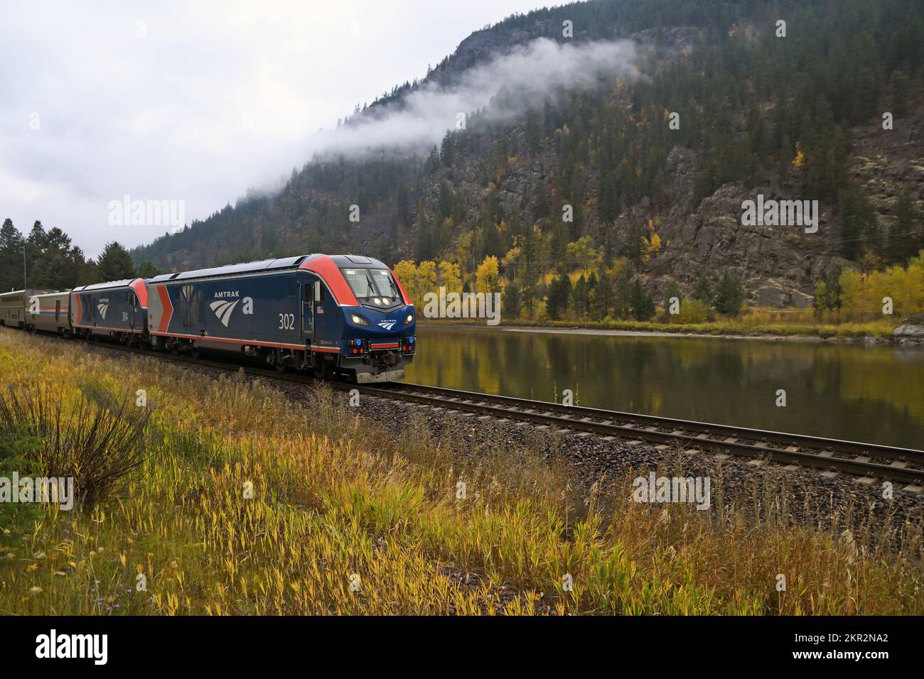 Amtrak trains empire builder hi-res stock photography and images - Alamy