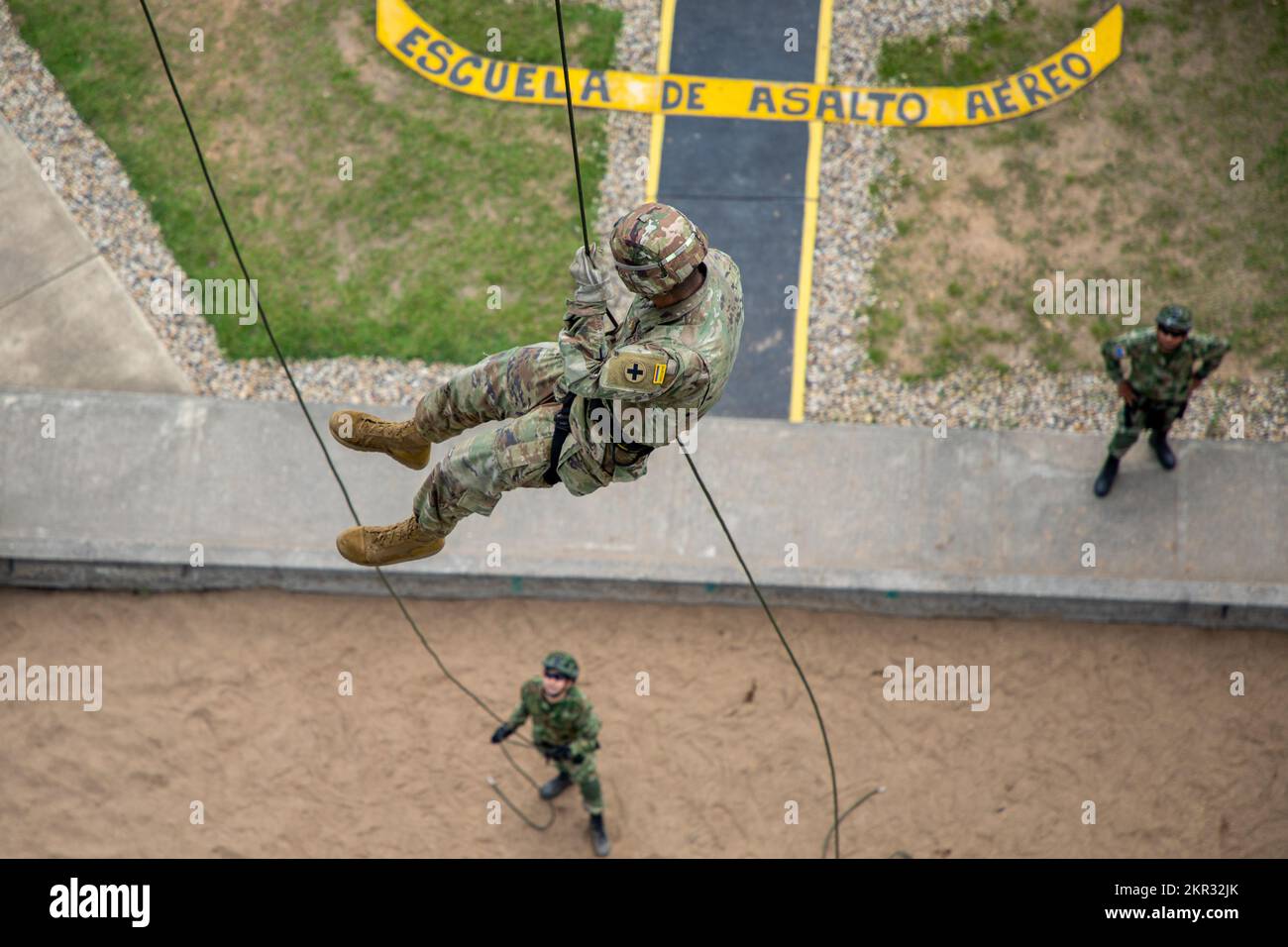 Soldiers assigned to the Effingham-based Bravo Company, 2nd Battalion ...