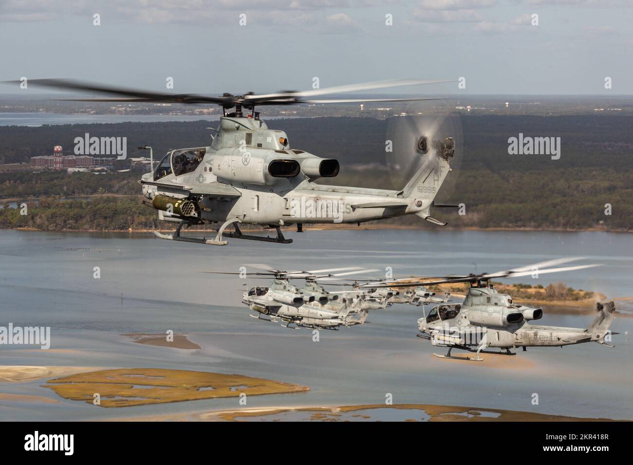 U.S. Marines with Marine Light Attack Helicopter Squadron (HMLA) 269 ...