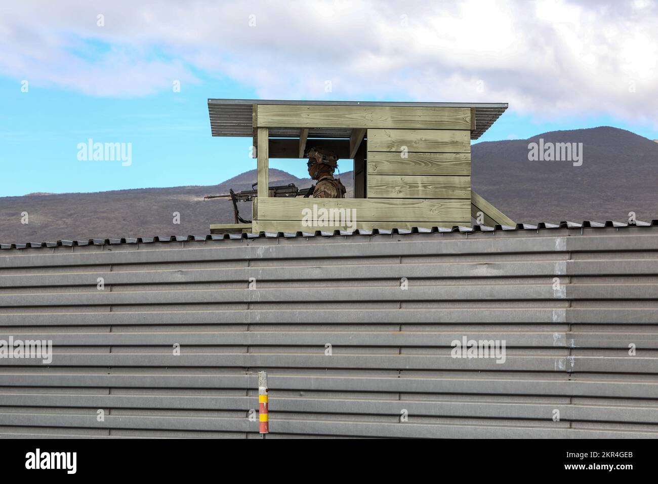 Military Police Soldiers from 728th Military Police Battalion, 8th ...