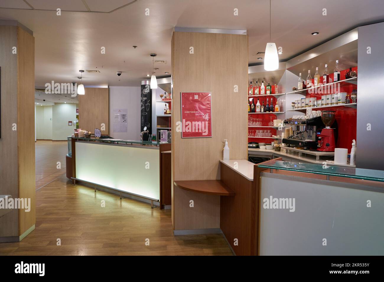 Ibis hotel bar hi-res stock photography and images - Alamy