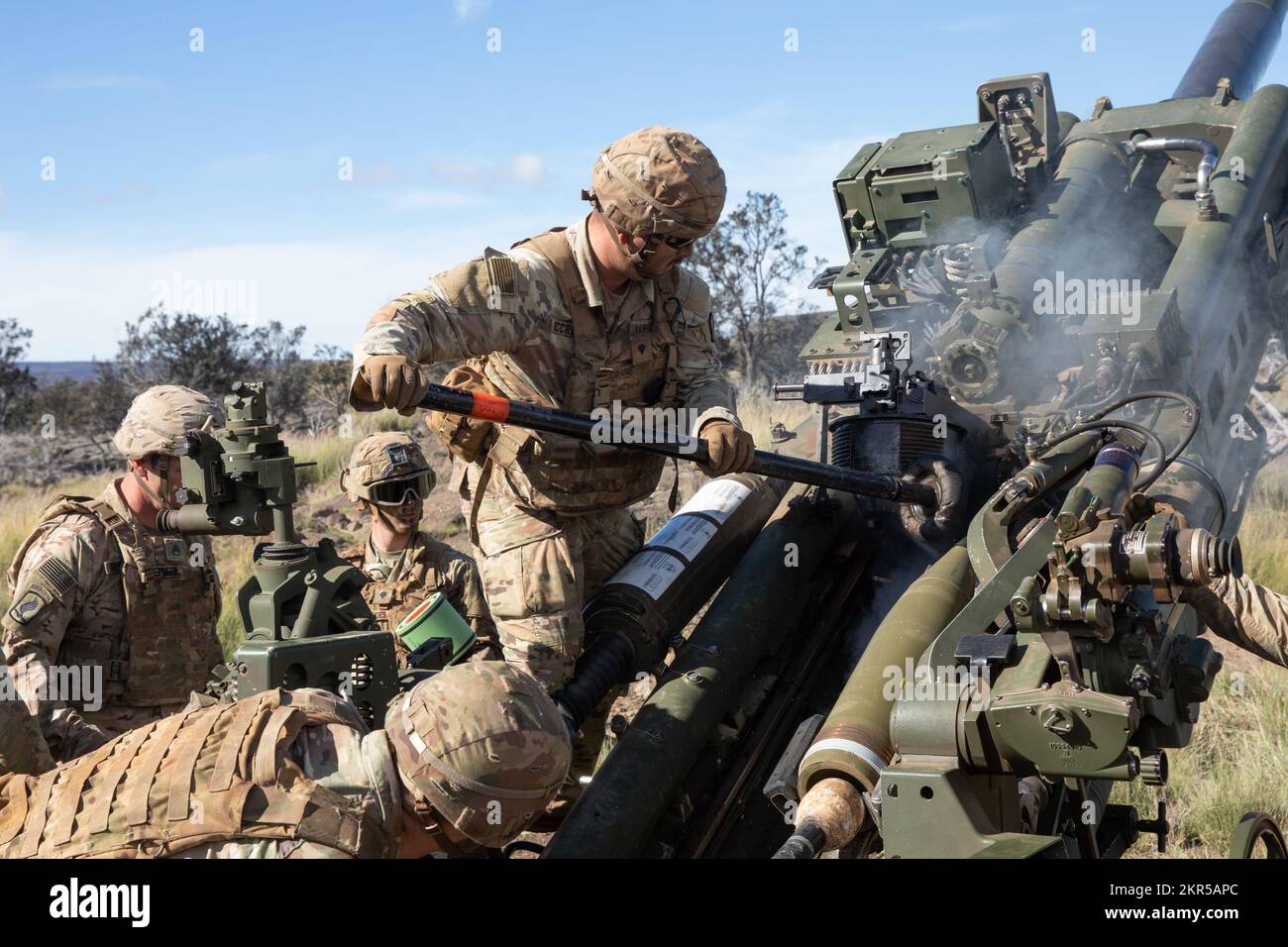 U.S. Army Soldiers from the 3rd Battalion, 7th Field Artillery Regiment ...