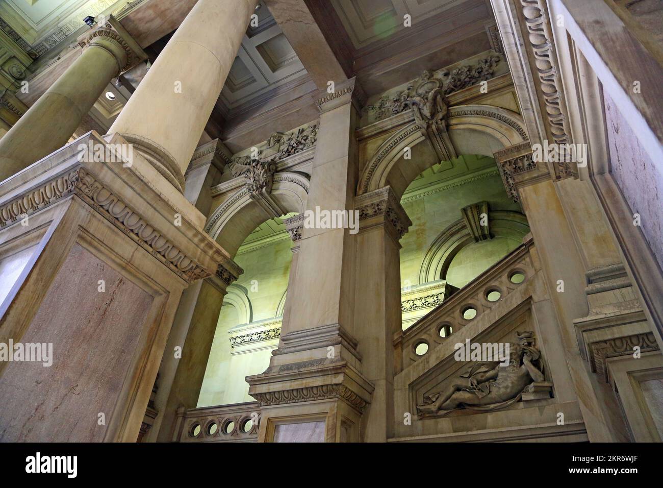 Arches and pillars inside City Hall - Philadelphia Stock Photo - Alamy