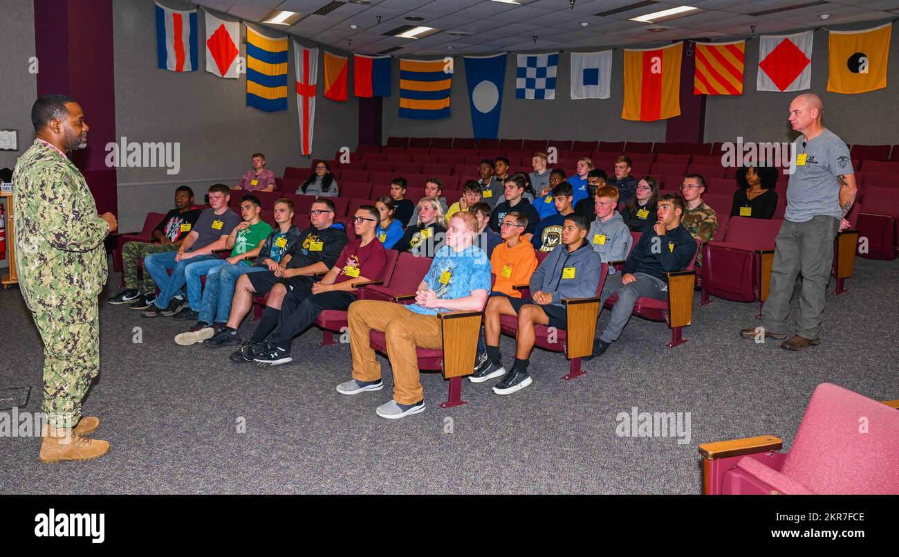 221109-N-SI161-1012 DAHLGREN, Va. (Nov. 9, 2022) Surface Combat Systems ...