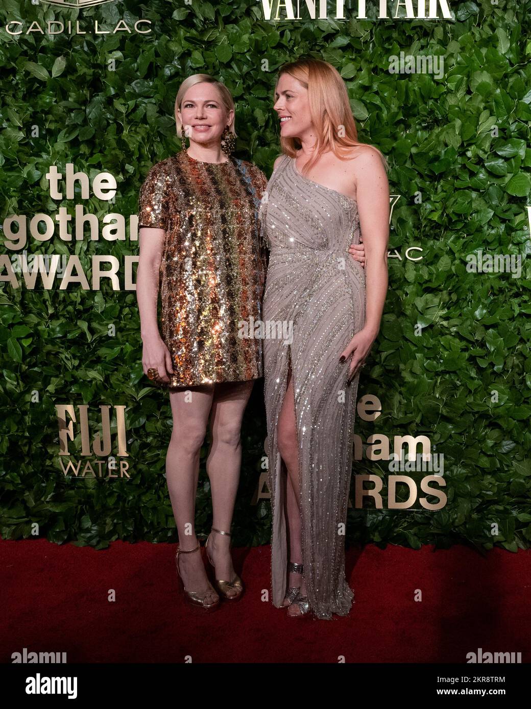 Michelle williams busy philipps hi-res stock photography and images - Alamy