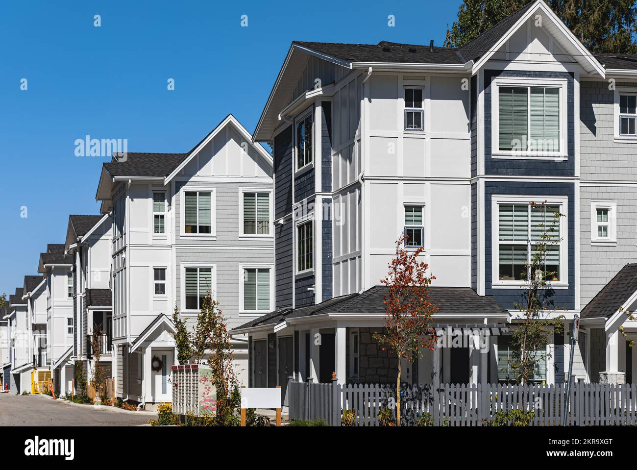 New Beautiful Home Exterior design of residential fronts that are ...