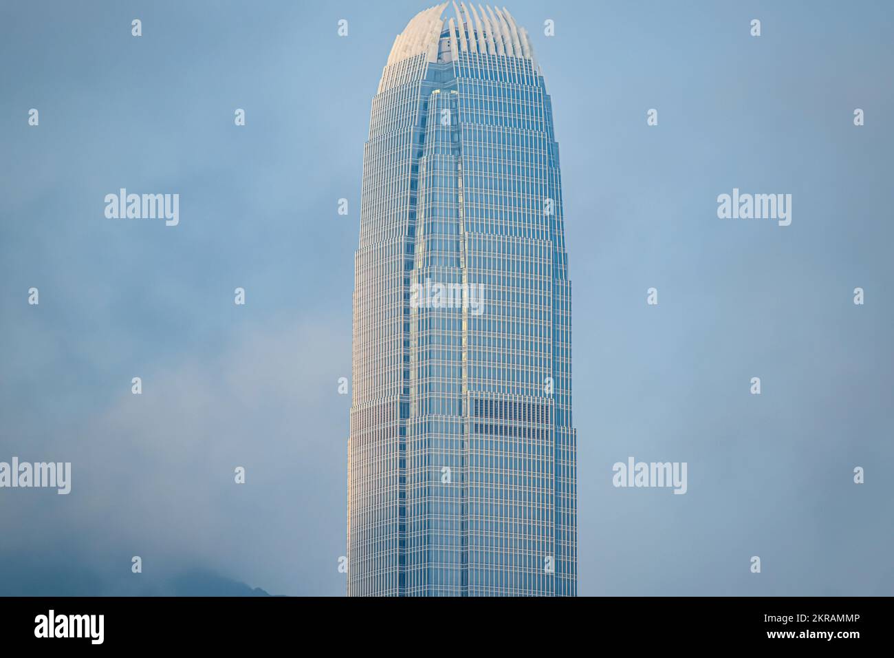 Two ifc tower hong kong hi-res stock photography and images - Alamy