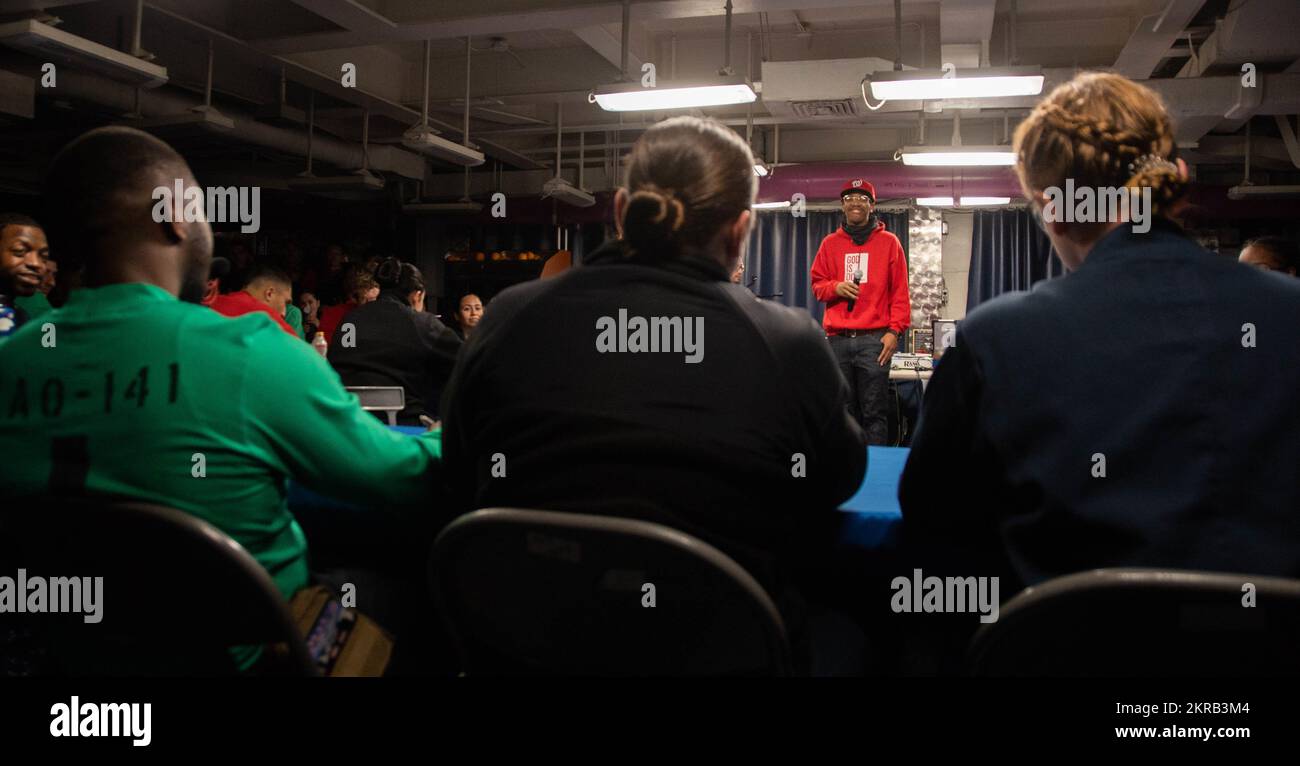 221111-N-BR419-1037 PHILIPPINE SEA (Nov. 11, 2022) Yeoman 2nd Class ...