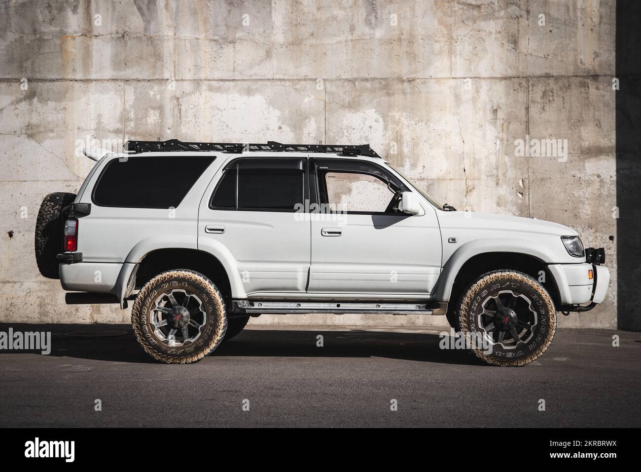 Toyota Hilux Surf Off Road