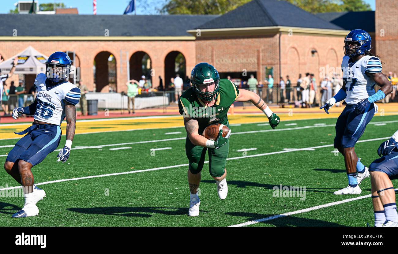 Bronson Yoder, William and Mary Tribe football player, runs through ...