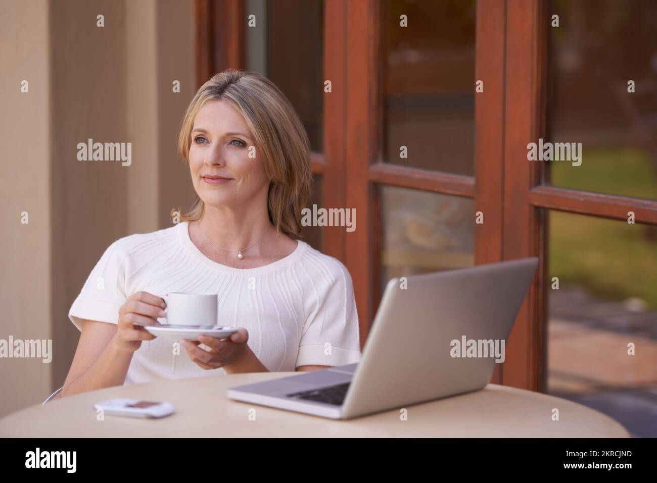 Women laptop expression hi-res stock photography and images - Alamy
