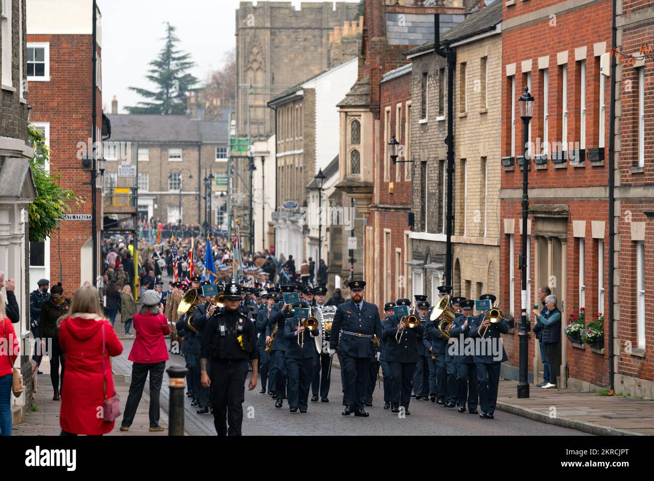 Members of the U.S. and British armed forces march in a Remembrance ...