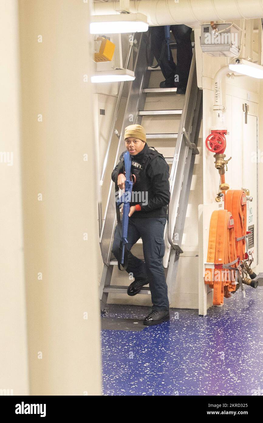 221114-N-IL330-1105 PACIFIC OCEAN (Nov. 14, 2022) – Aviation ...