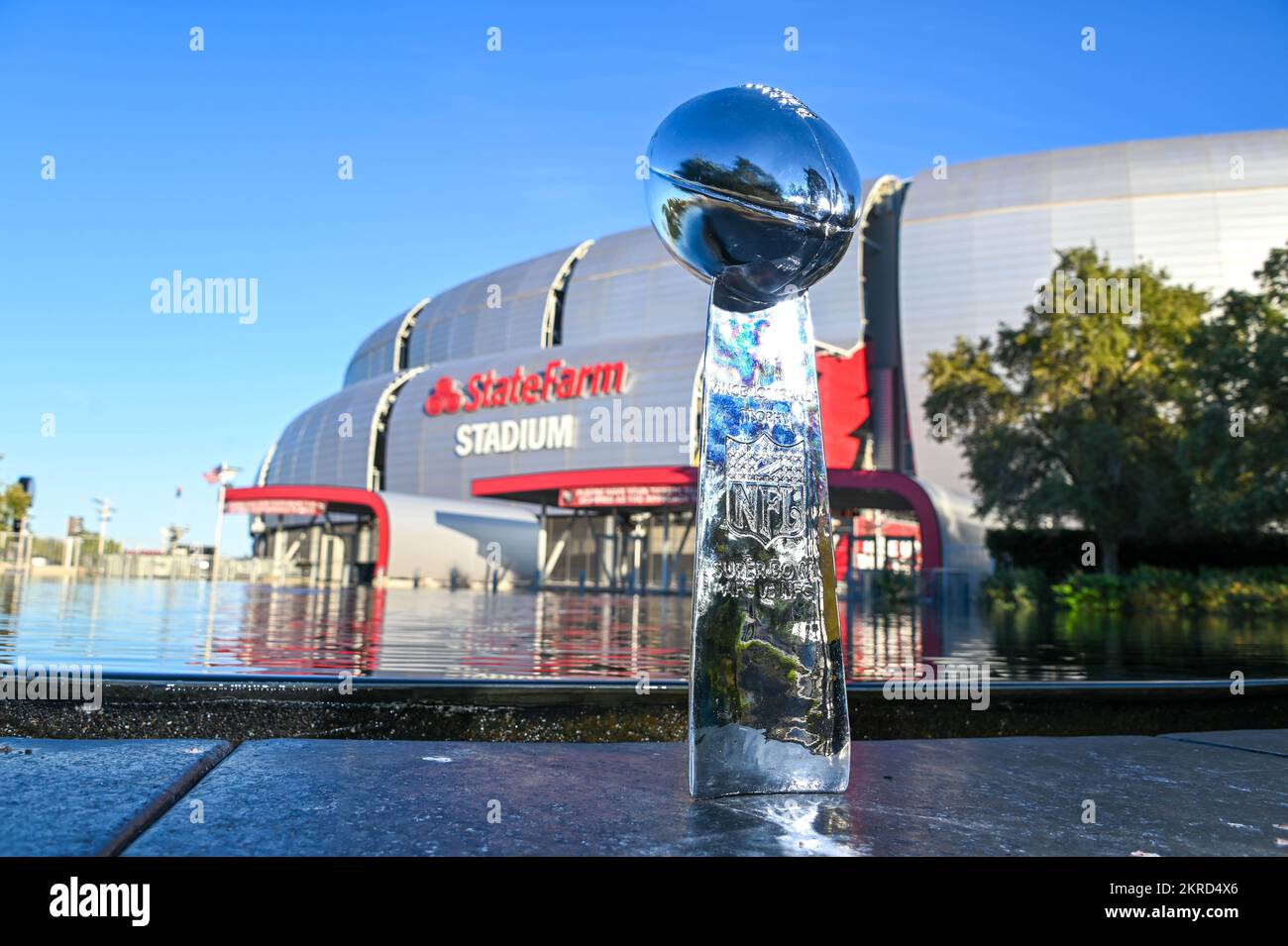 Super bowl trohpy hi-res stock photography and images - Alamy