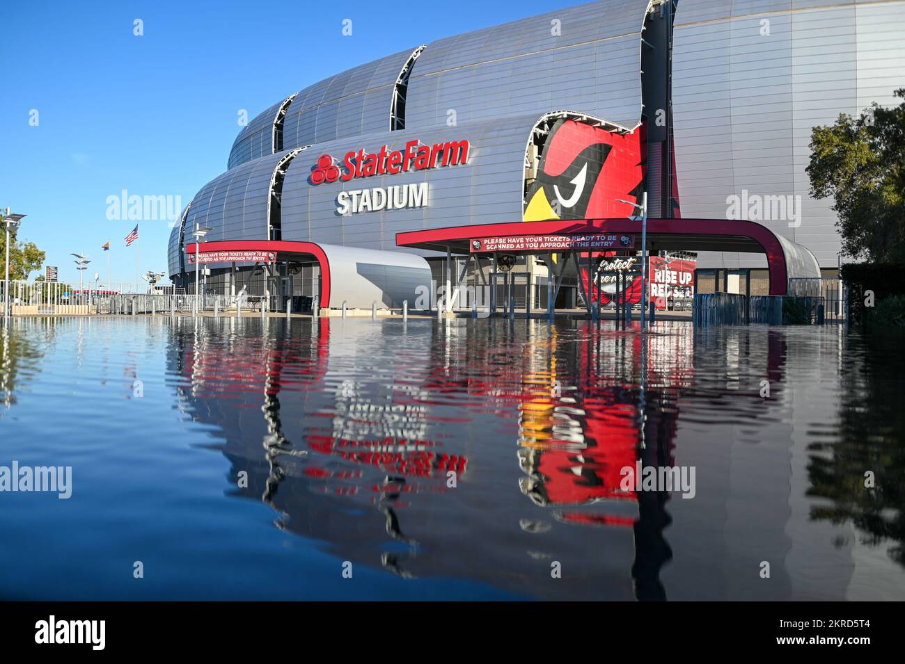 A general overall view of State Farm Stadium, Tuesday, Sep. 27, 2022 ...