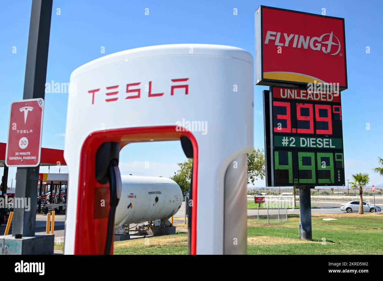 Flying j hi-res stock photography and images - Alamy