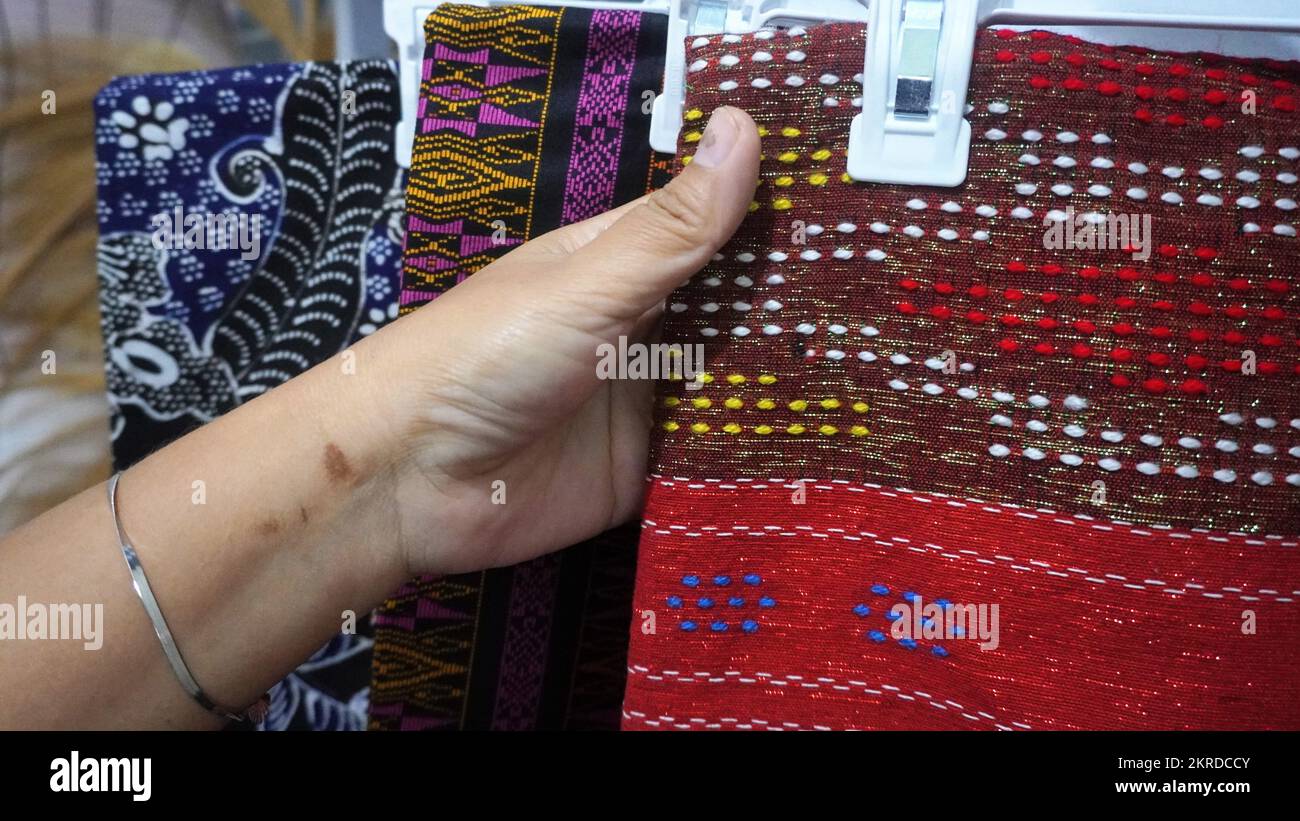 Batak traditional dress hi-res stock photography and images - Alamy