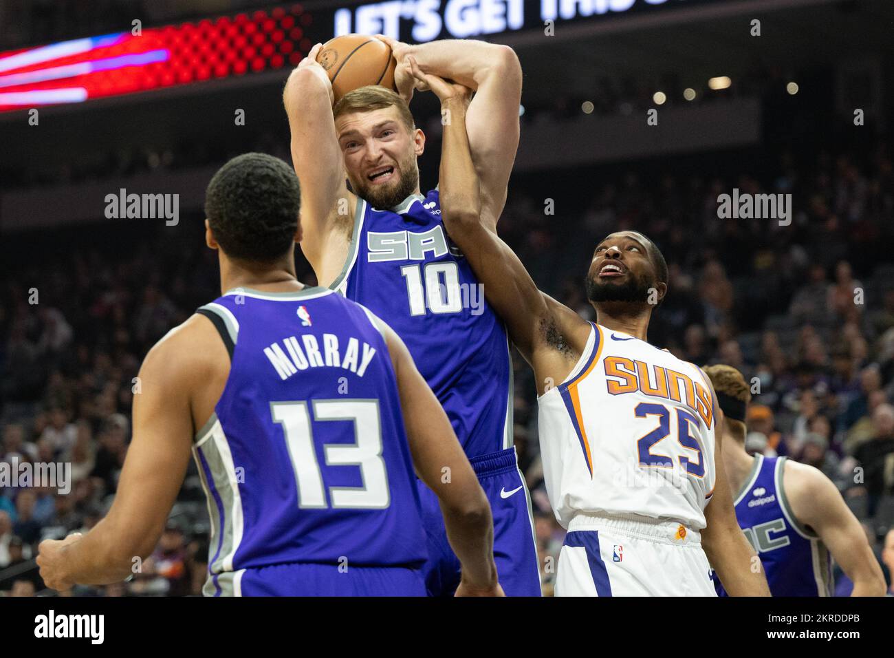 Sacramento, CA, USA. 28th Nov, 2022. Sacramento Kings forward Domantas Sabonis and Phoenix Suns ...