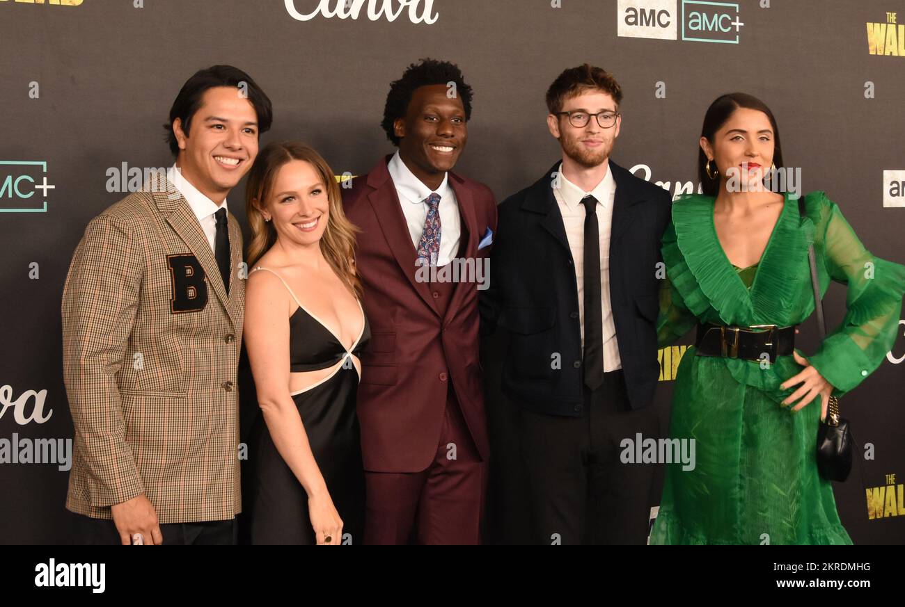 Los Angeles, California, USA 20th November 2022 (L-R) Actor Gustavo ...