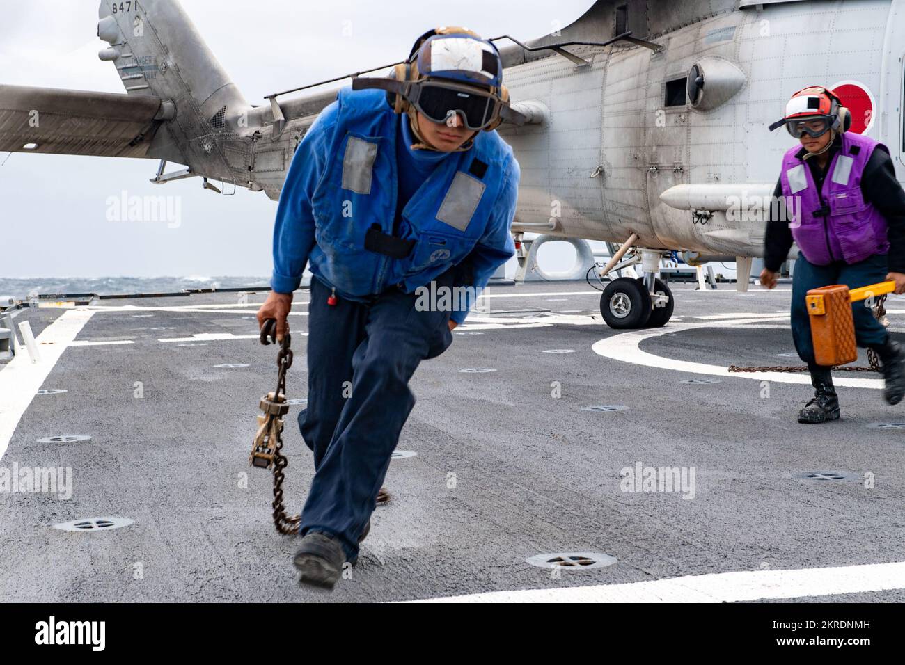 PHILIPPINE SEA (Nov. 14, 2022) Seaman Pa Lar from Lincoln, Nebraska ...