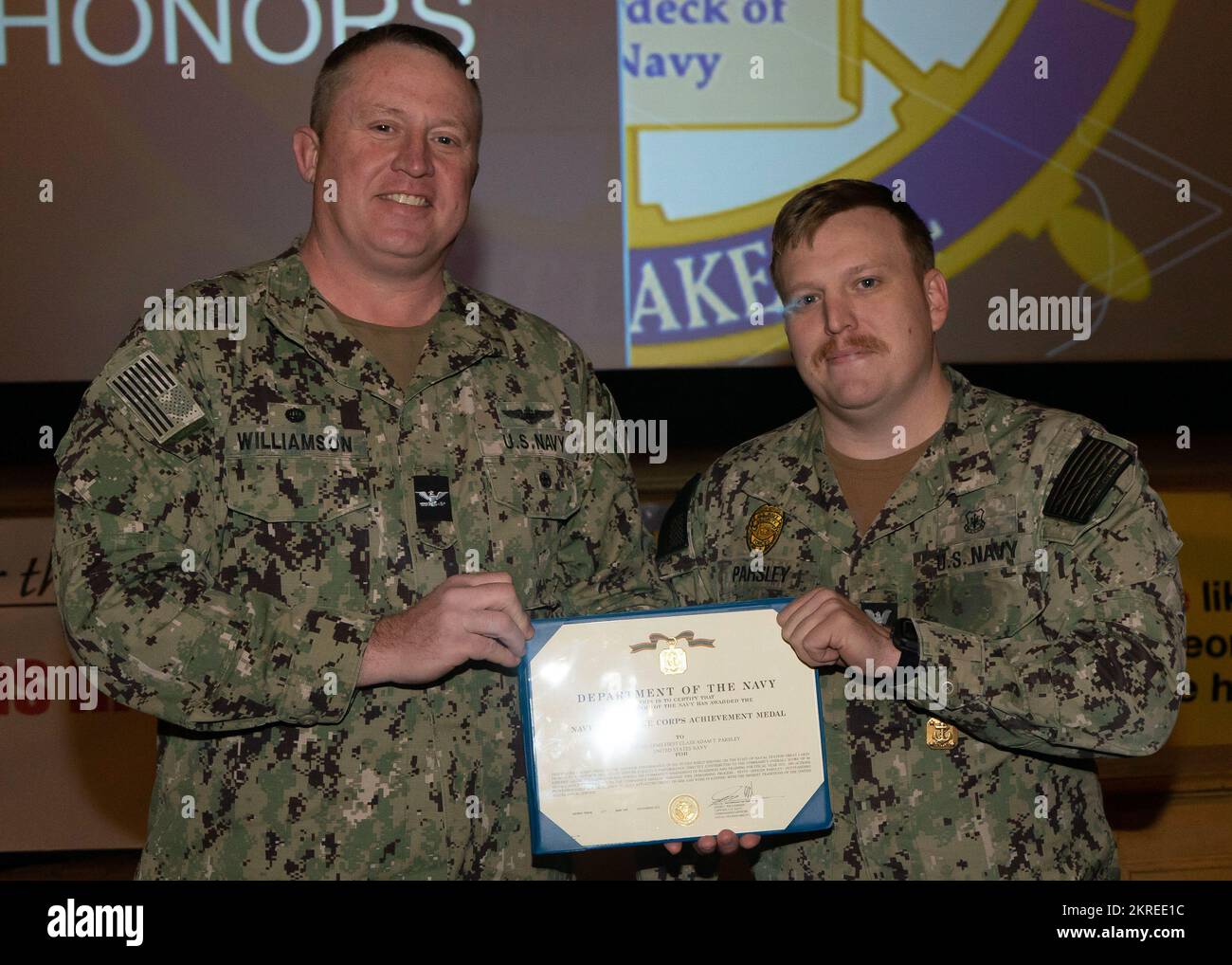 NORTH CHICAGO Il. (Nov. 15, 2022) Capt. Jason J. Williamson, commanding ...