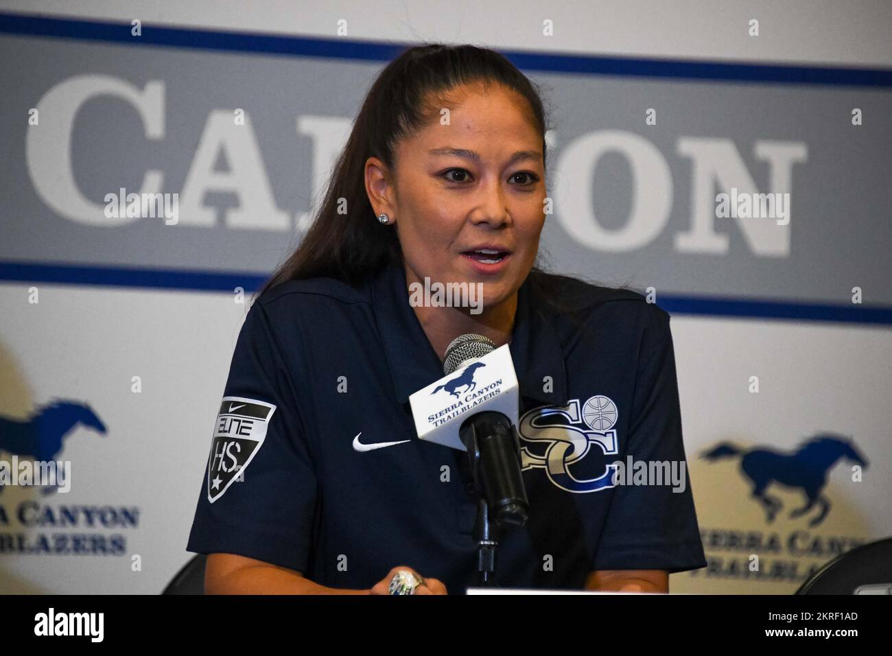 Sierra Canyon trailblazers Girls head coach Alicia Komaki during Sierra ...