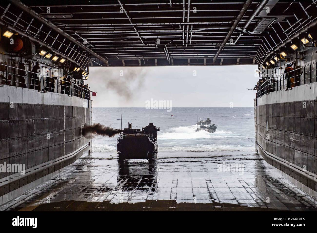 221115-N-XB010-1002 PHILIPPINE SEA (Nov. 15, 2022) – Members of the ...