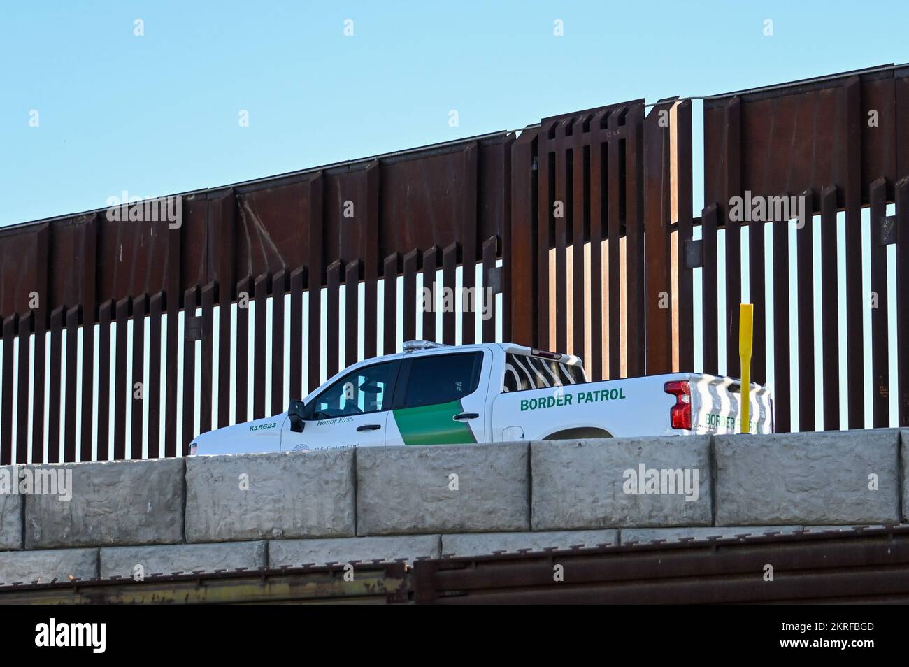 General overall view of a border patrol agent at the San Ysidro Border ...