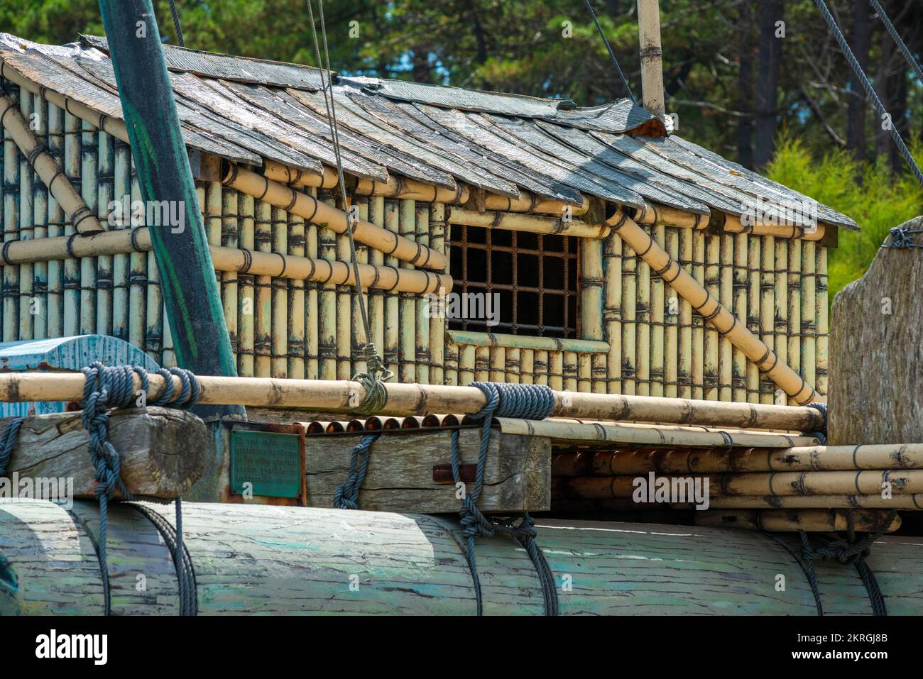 Historical houseboat in the dock Stock Photo - Alamy