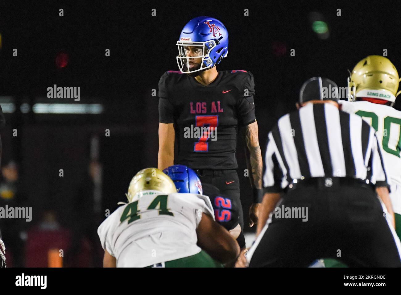 Los Alamitos Griffins quarterback Malachi Nelson (7) during a CIF ...