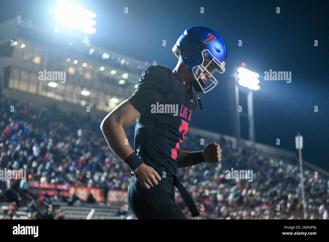 Los Alamitos Griffins quarterback Malachi Nelson (7) during a CIF ...